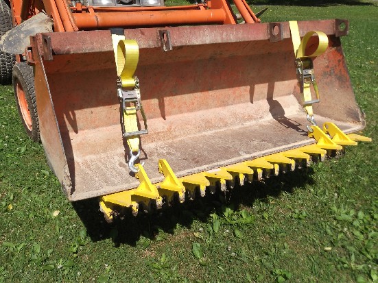 Ratchet Rake Ratchet Rake Photo Gallery - TractorByNet.com